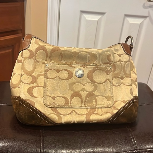 Coach | Bags | Coach Signature Style Womens Bag Tan Wsuede Base Corners ...